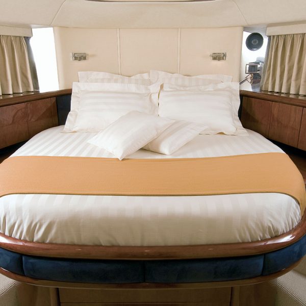 Custom boat bed linen for boats: adornment Capri - Victoria Yachting