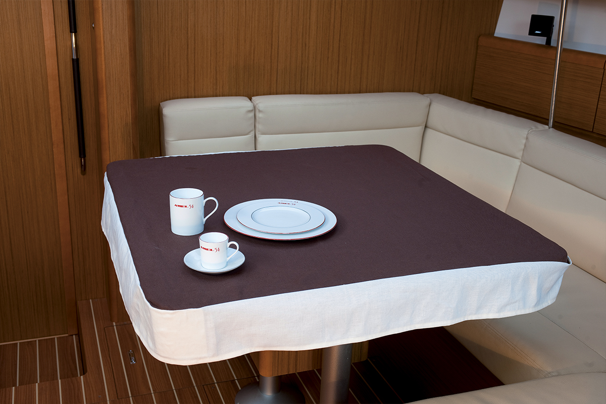 Boat tablecloths and napkins, boat table linen - CALVI - Victoria Yachting